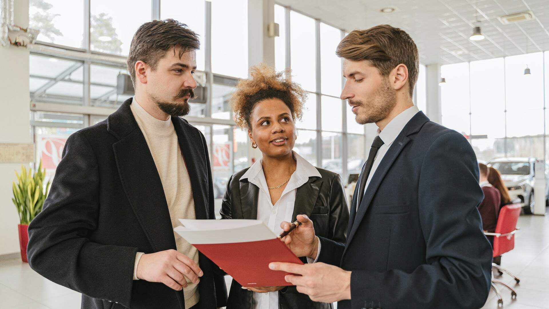 Conheça as principais diferenças entre financiamento e leasing - Rádio ...