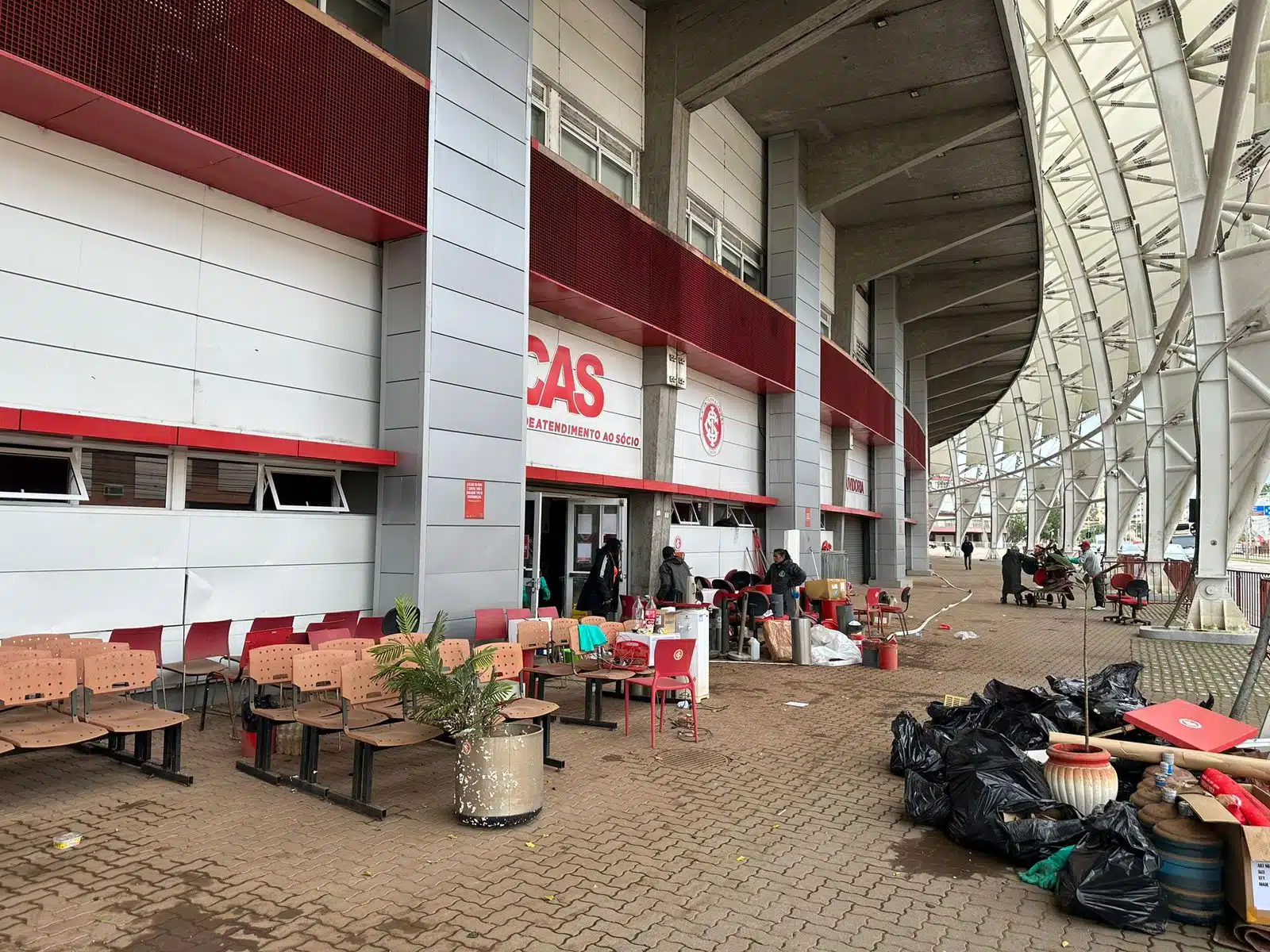 Inter divulga novas imagens da situação do Beira-Rio após enchente em ...